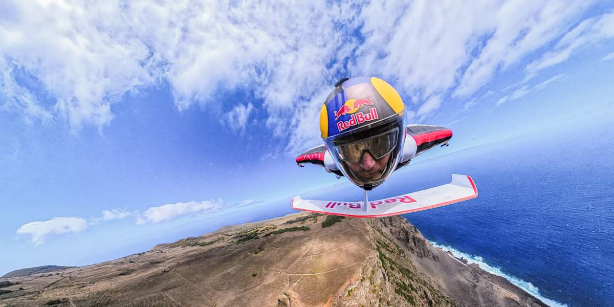 Peter Salzmann achieves first-ever soaring wingsuit flight