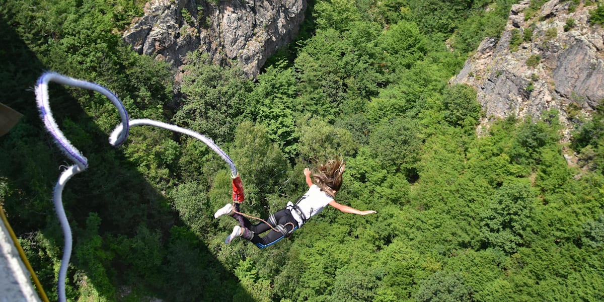 bungee jumping