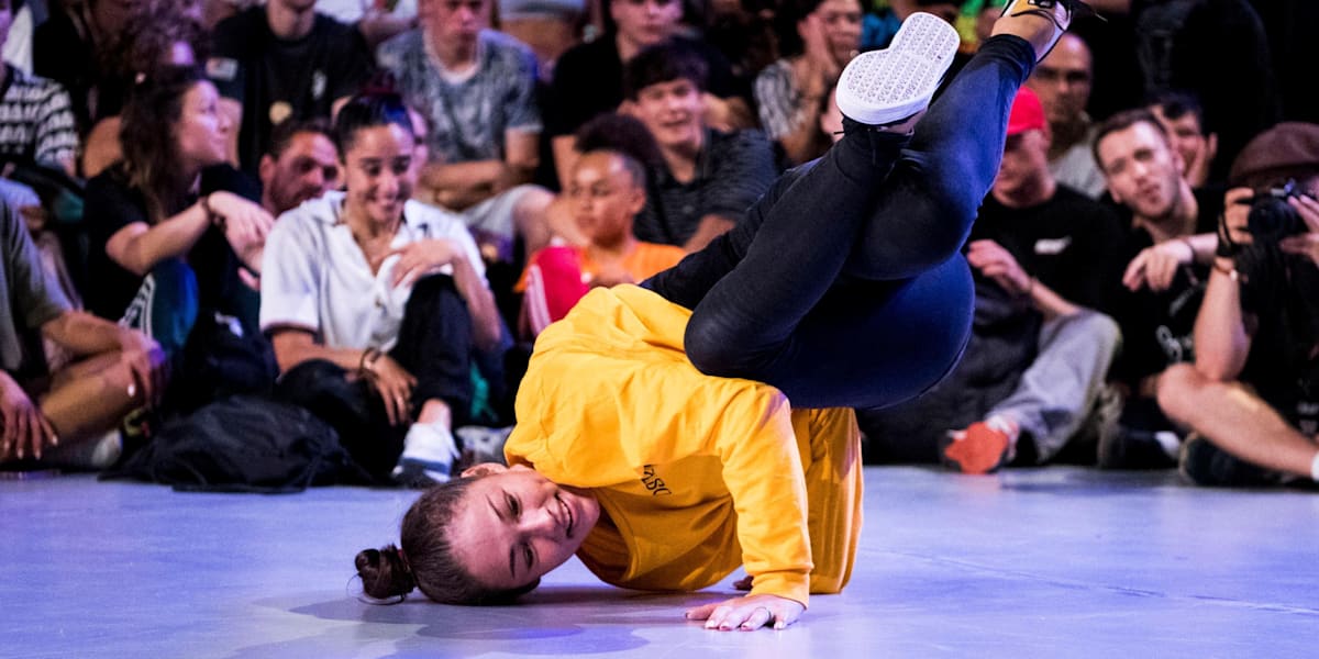 B-Girl Kate (日本語字幕入り)