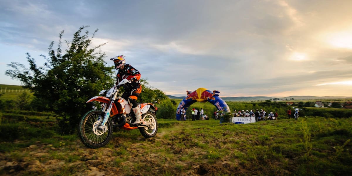 Co-nedelat-pri-offroad-moto-jezdeni