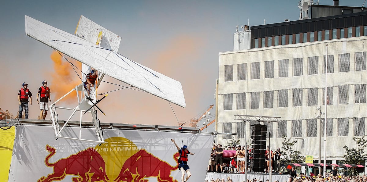 Video highlights from Red Bull Flugtag 2015 in Sweden
