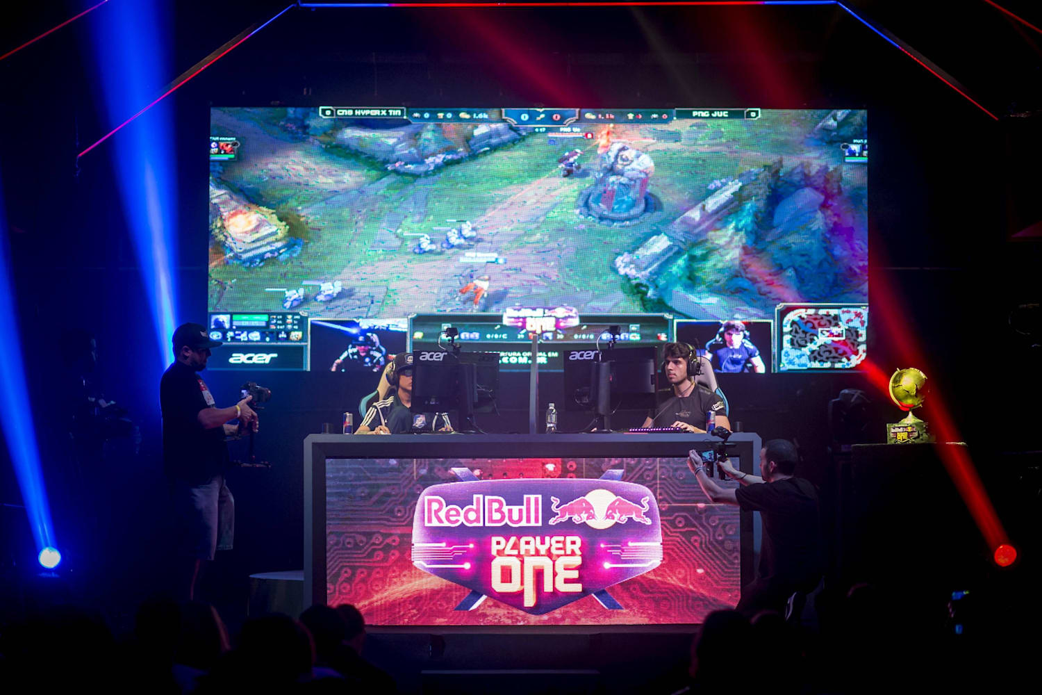 League of Legends 1v1: 5 pro tips to dominate LoL 1v1