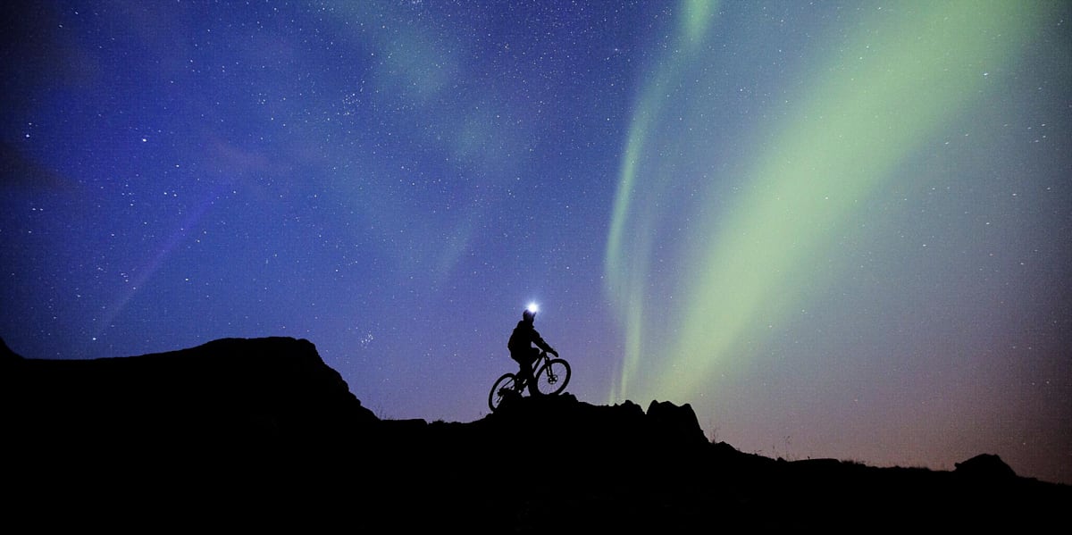 MTB night riding: 6 tips & benefits for riding at night
