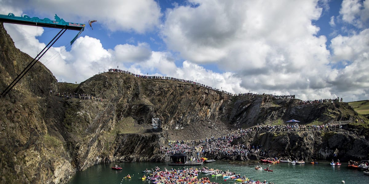 Red Bull Cliff Diving Wales 2013: Watch the full action
