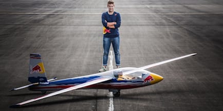 Tim Schaerer: Model Glider Aerobatics