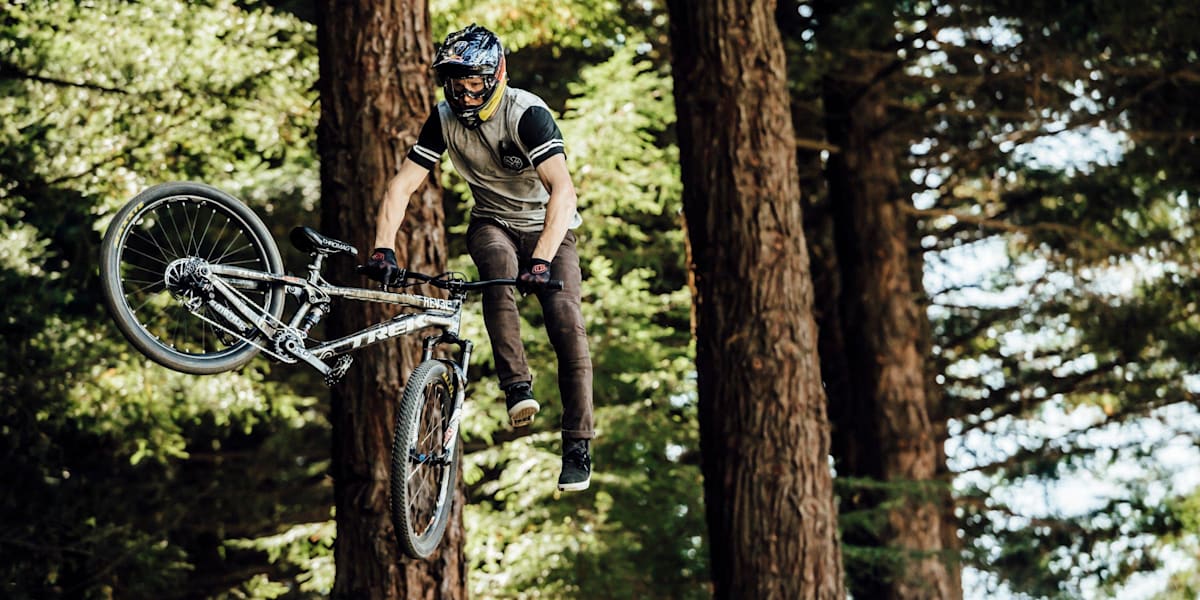 Brandon Semenuk - Mountain Bike Freeride