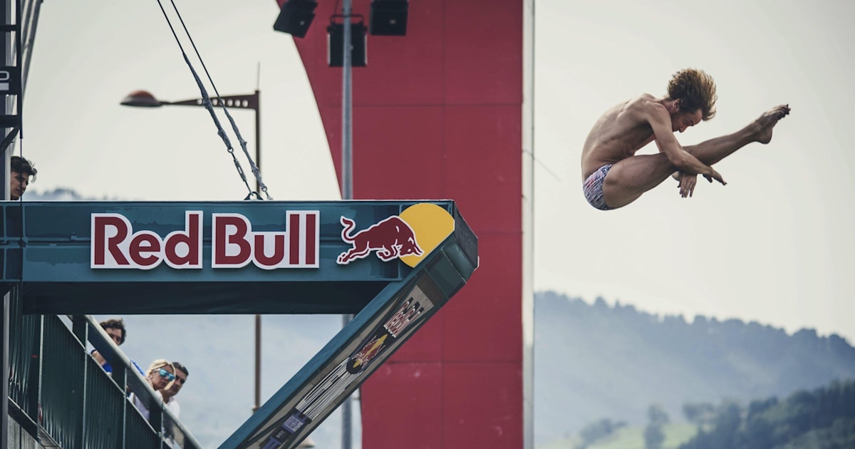 The best dives of cliff diving champion Gary Hunt