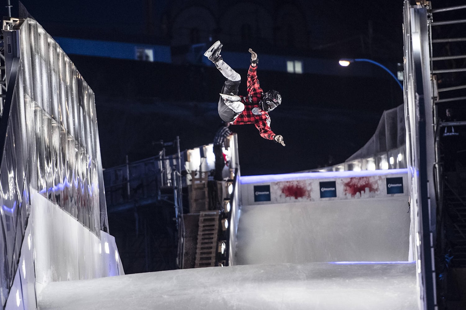 RB Crashed Ice: How to get into ice cross downhill