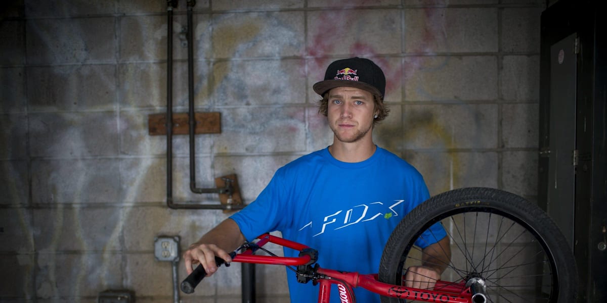 Drew Bezanson w teamie Maxxis Tires - video BMX