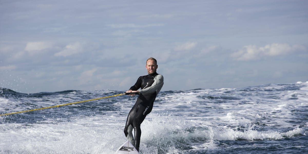 Surfer Mark Mathews takes the Red Bull Wingfinder test
