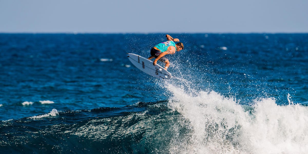 Airborne Aerial Surfing Kelly Slater Chippa Wilson