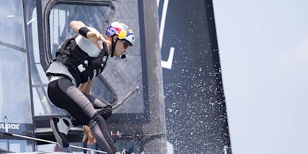 Red Bull Wingfinder: Sailor Jimmy Spithill takes test