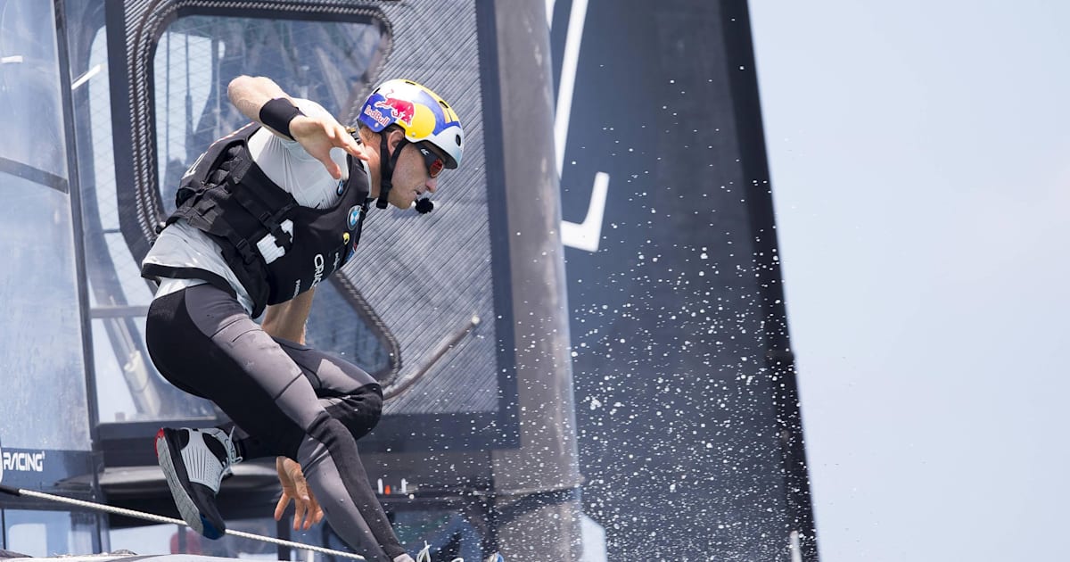 Red Bull Wingfinder: Sailor Jimmy Spithill takes test