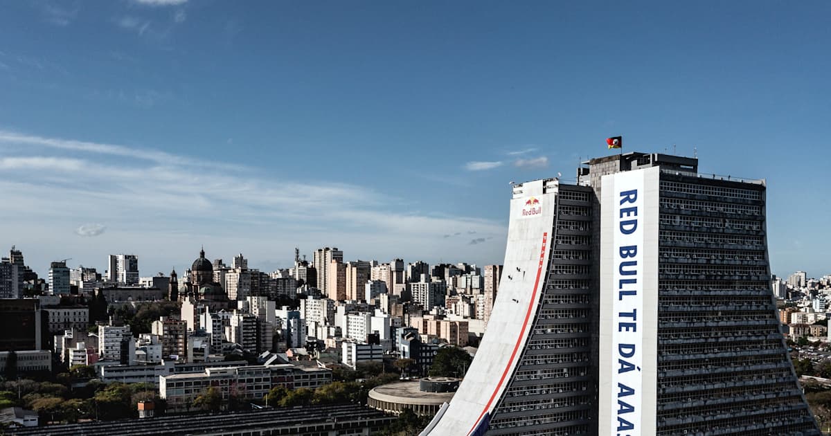 Red Bull Building Drop 2025 Live: Sandro Dias Skateboarding