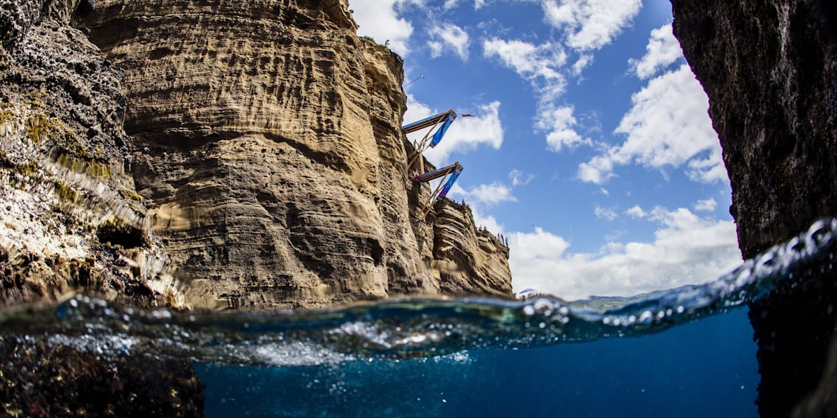 Um início escaldante em Hells Gate - vídeo cliff diving