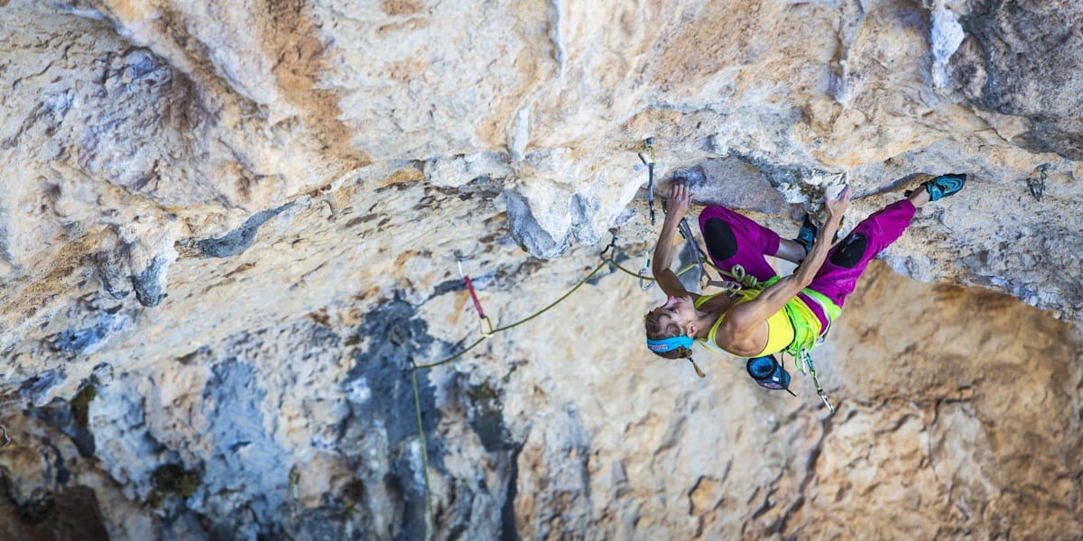 Angela Eiter record 9b climb in Spain +++Action clip+++