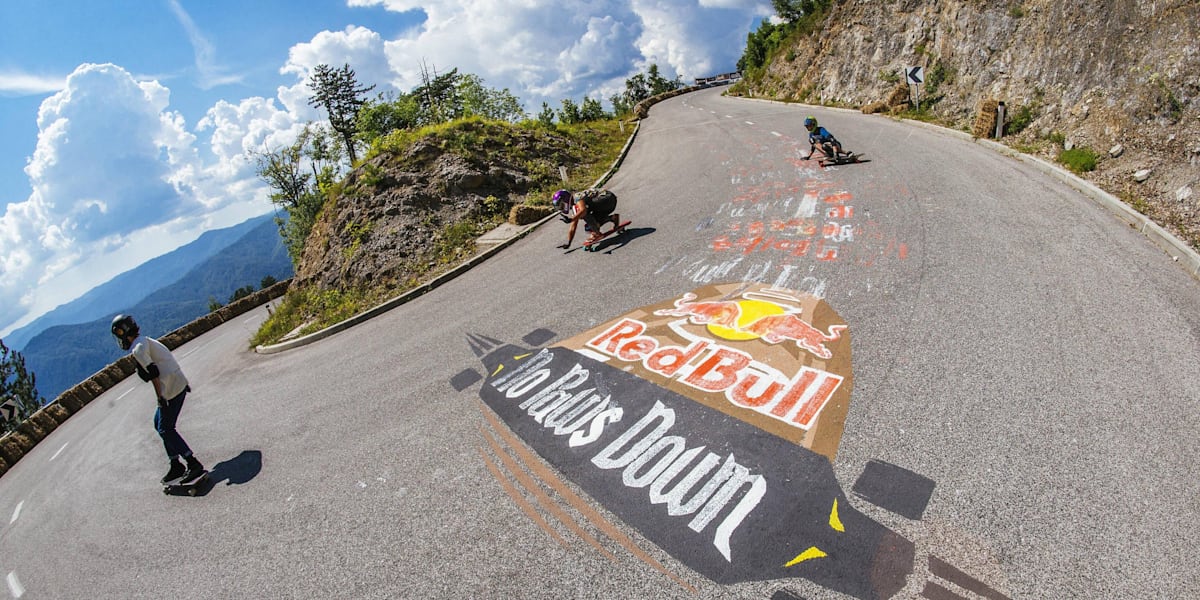 Red Bull No Paws Down longboard race – photo gallery