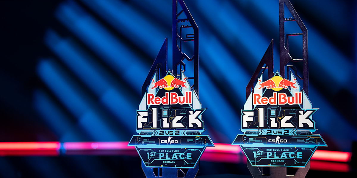 Counter-Strike: CS:GO pros on Red Bull Flick skills