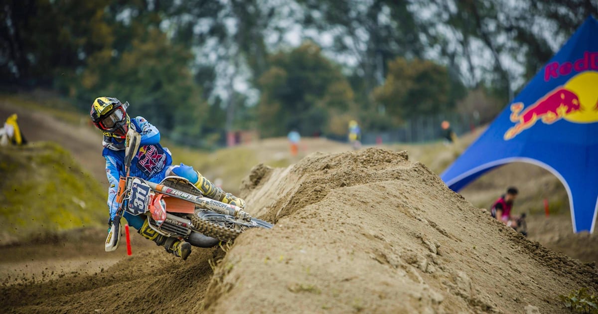 Motocross cornering tips: How to corner like a pro