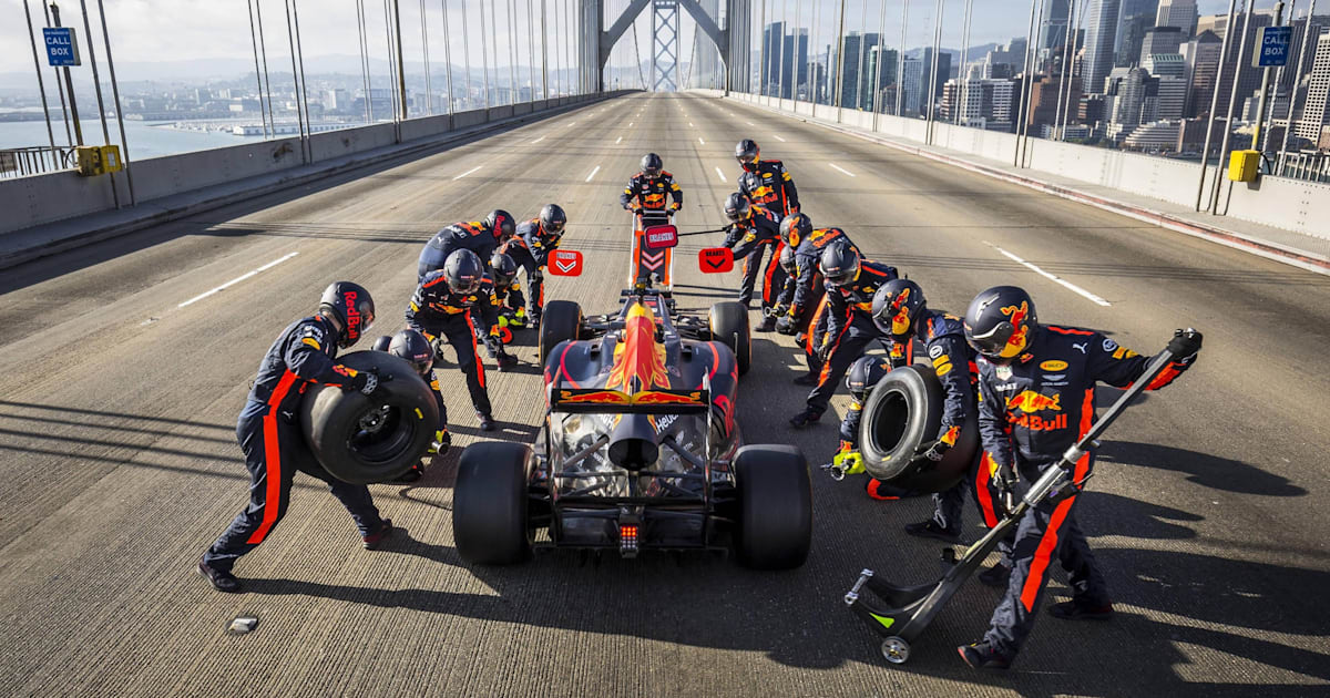 Aston Martin Red Bull Racing: Road trip - fotogaleria