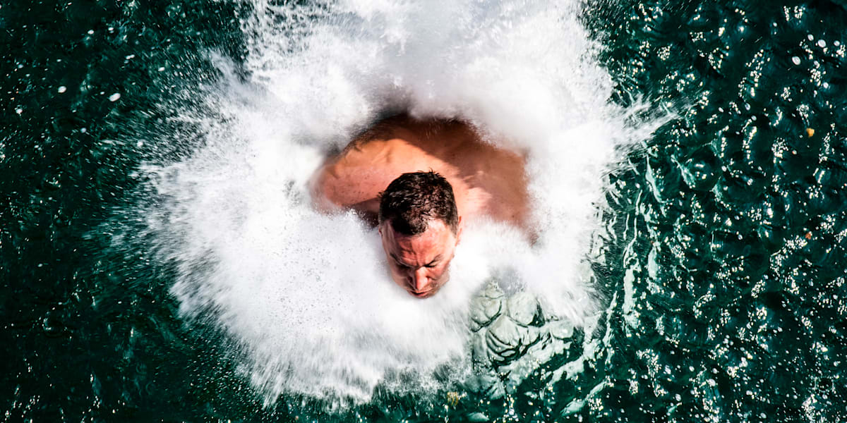 Deep Dive S1 E4: The perfect entry – cliff diving video