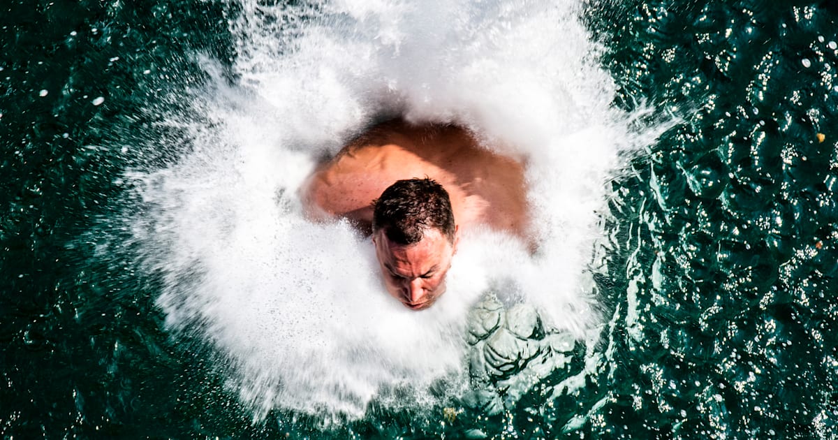 Deep Dive S1 E4: The perfect entry – cliff diving video