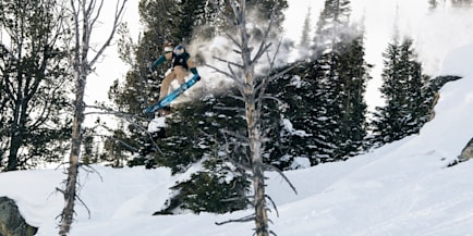 Natural Selection Tour: Snowboarding shoot in Canada