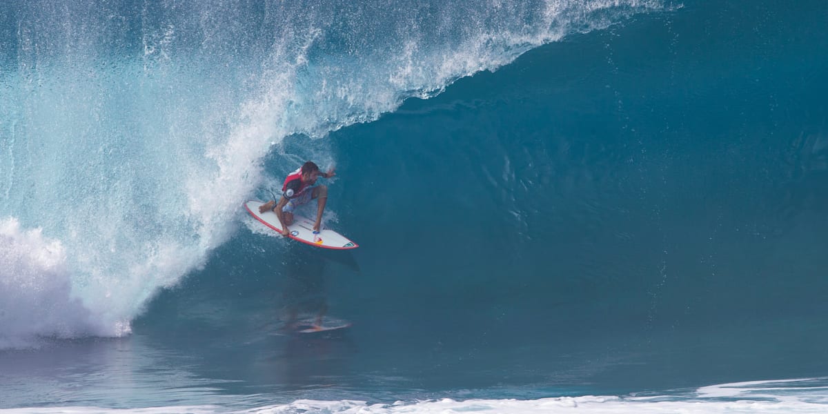 DaHui Backdoor Shootout Pipeline Hawaii
