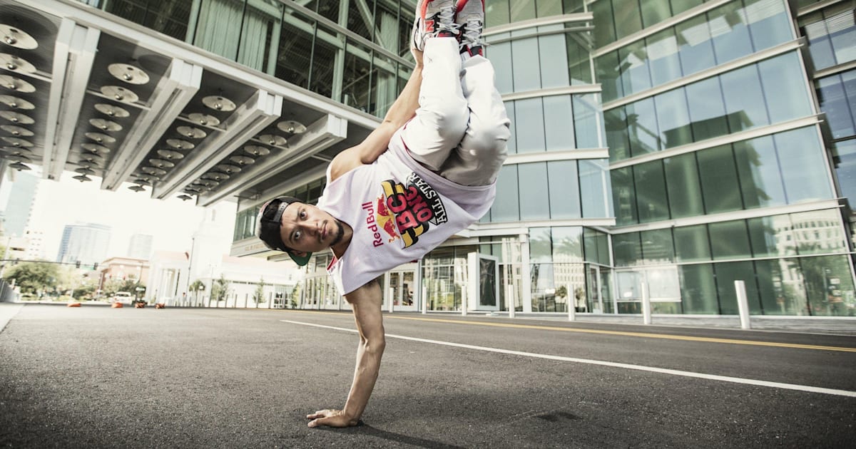 RoxRite 100: Follow b-boy quest for 100 wins ++video++