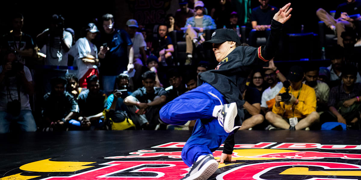 Red Bull BC One E-Battle 2022: top 8 B-girl compilation