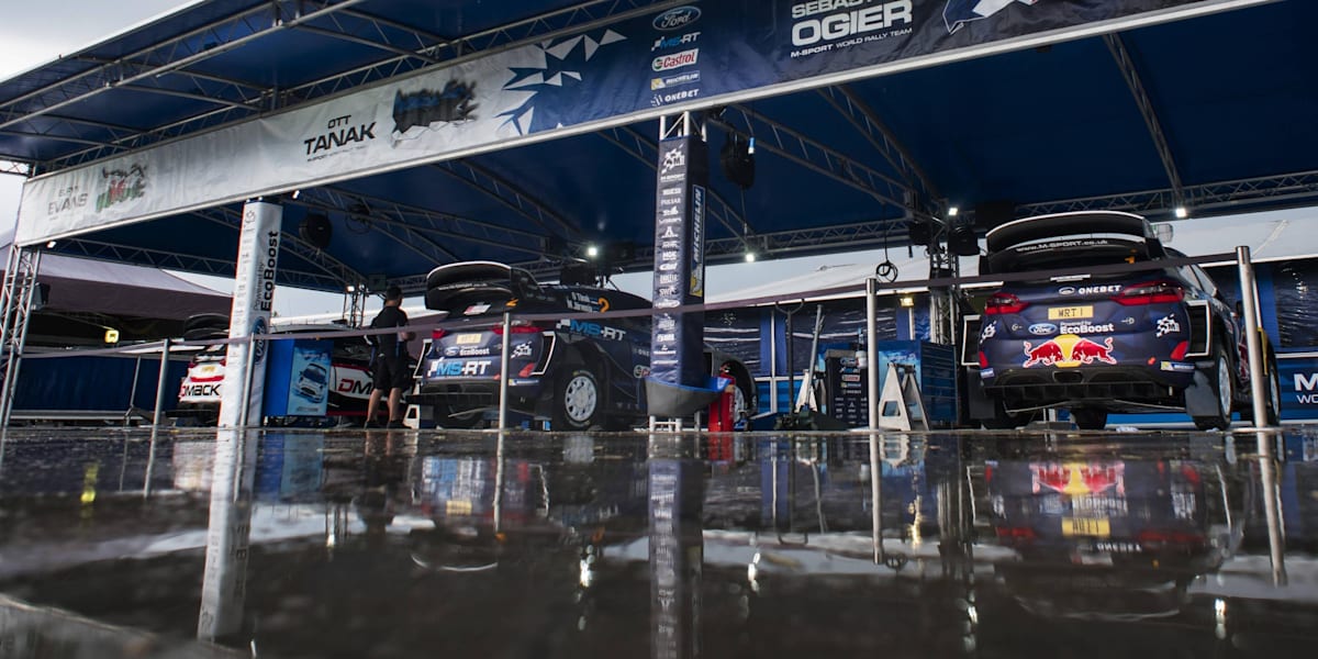 What do engineers do in WRC