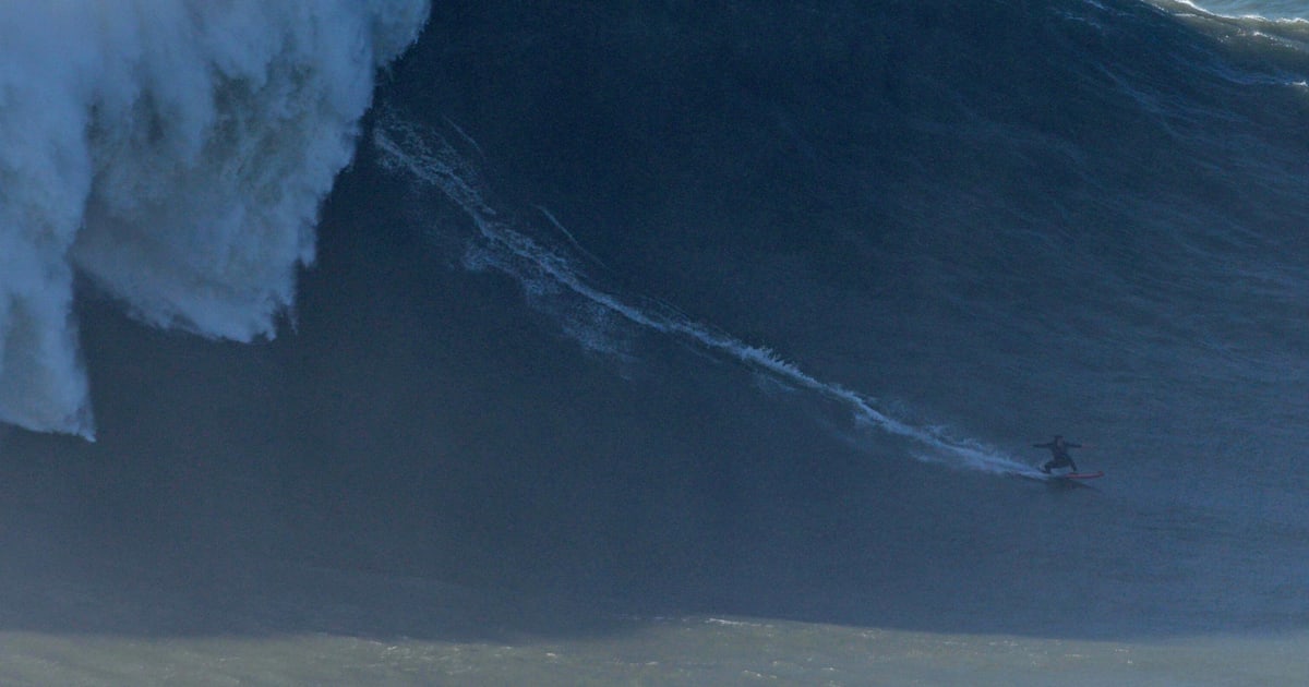 Justine Dupont surfe une vague record: La vidéo gopro