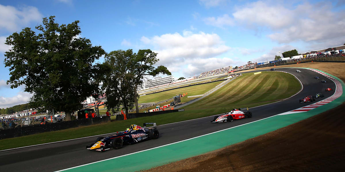 Best UK racing circuits chosen by drivers: The Top 4!