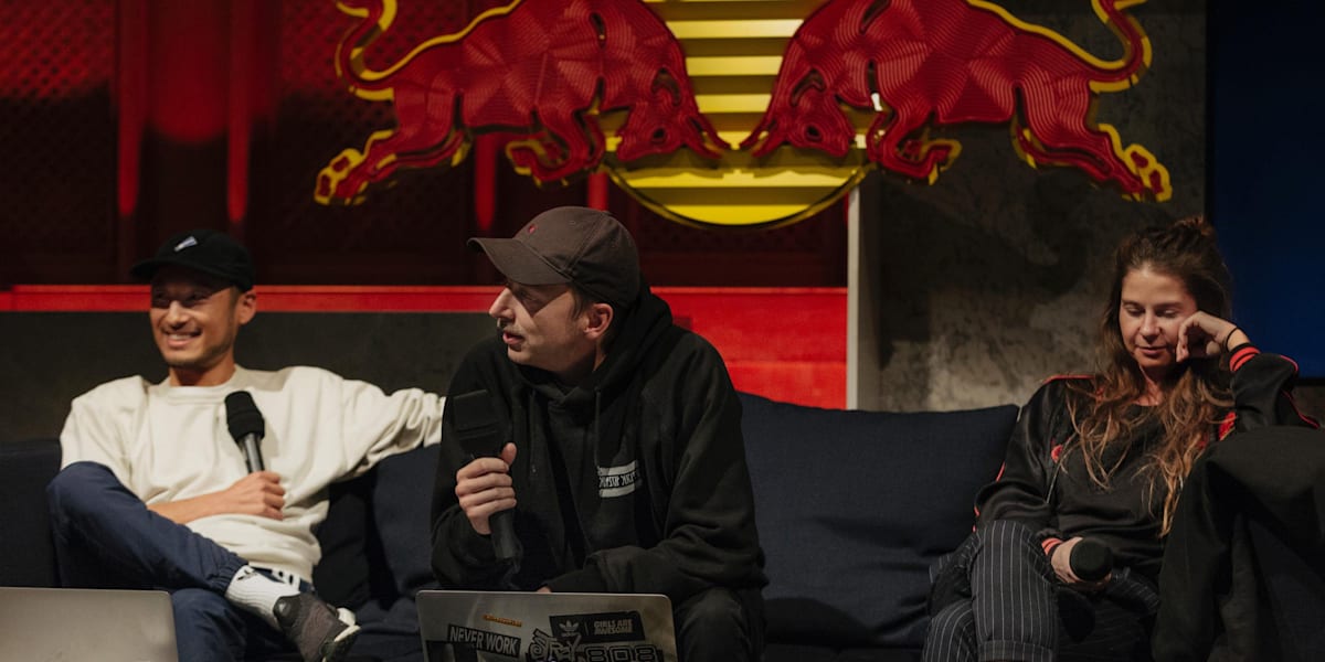 Kitschkrieg - RBMA Lecture in Berlin