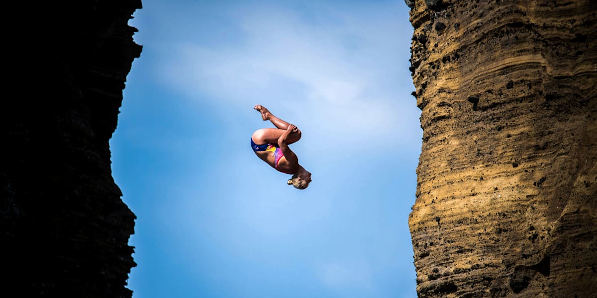 Deep Dive S1 E3: Somersaults – cliff diving video