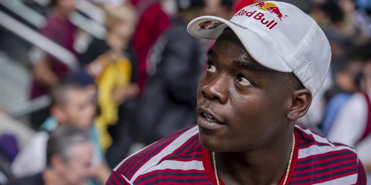 Skate | My War: Zion Wright en Hollywood High