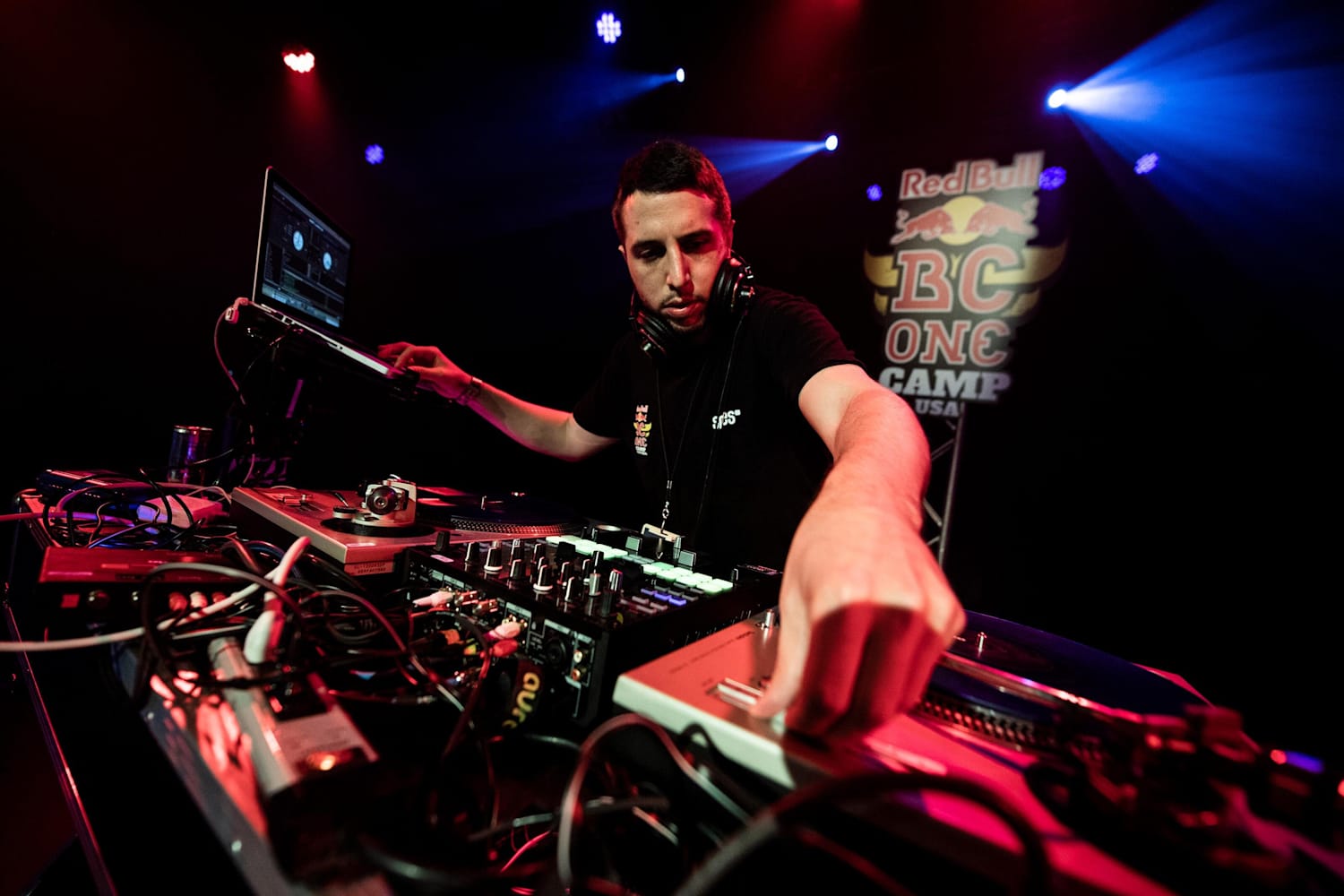 Breaking: How to find the right music for your moves?