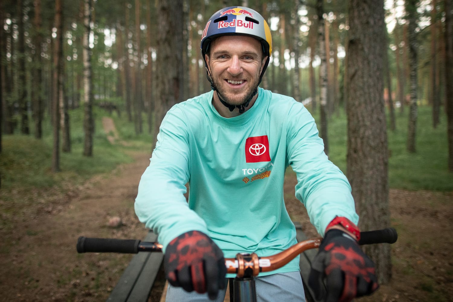 Pavel Alekhin: MTB Freeride – Red Bull Athlete Profile