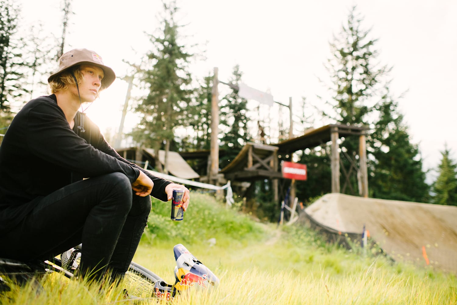 Emil Johansson – The Next Chapter: Vídeo y entrevista