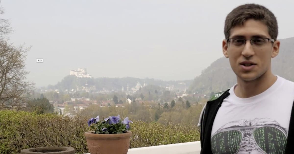 OG team house tour *video* and Q&A | Red Bull eSports