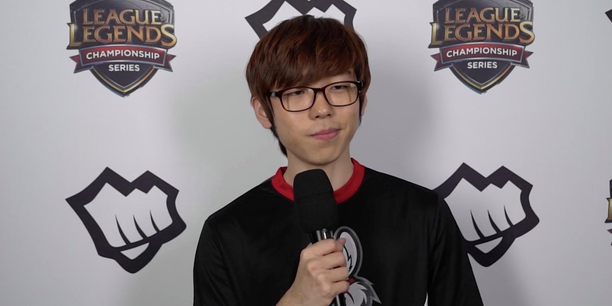 League of Legends professional player tips