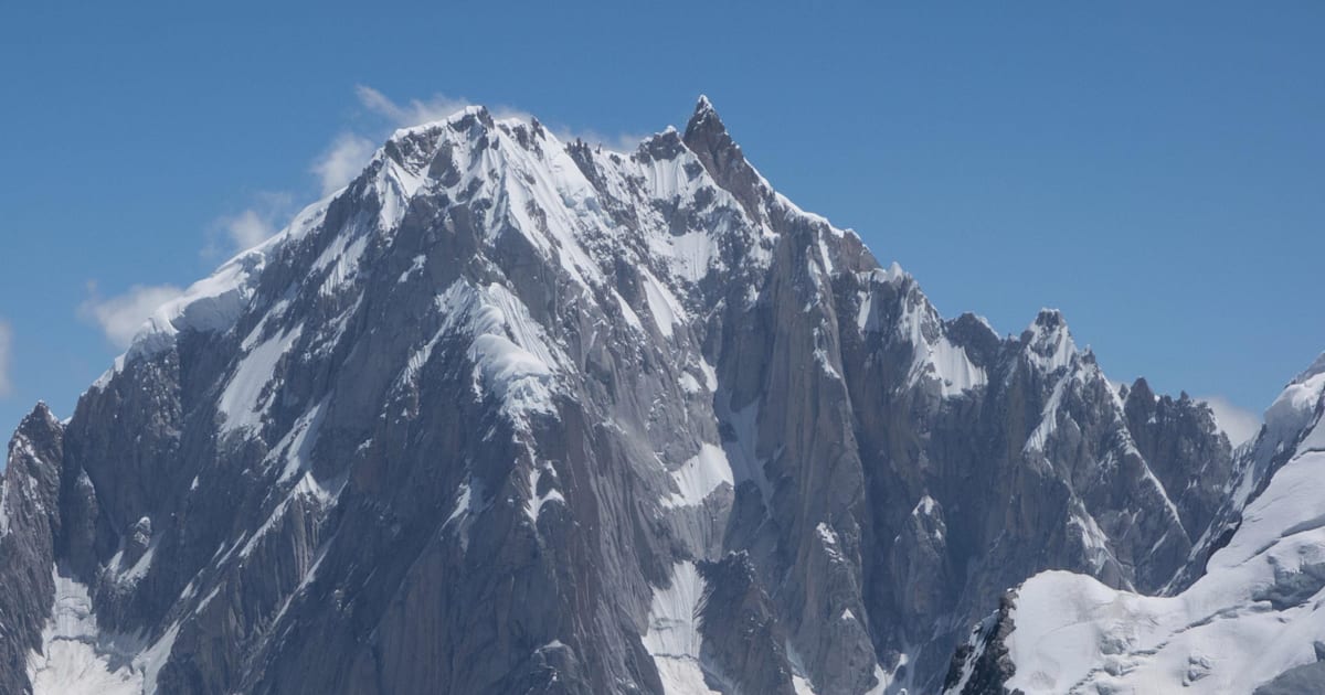 Jon Griffith in a first ascent of the Link Sar West
