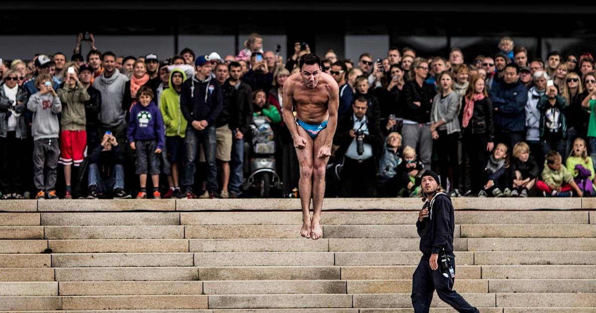 10 amazing Cliff Diving shots that dont look real