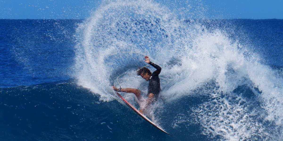 Noah Beschen: The art of surfing – Australia / Tahiti