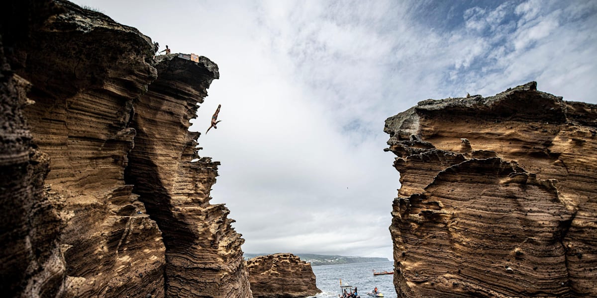 Já se salta nos Açores