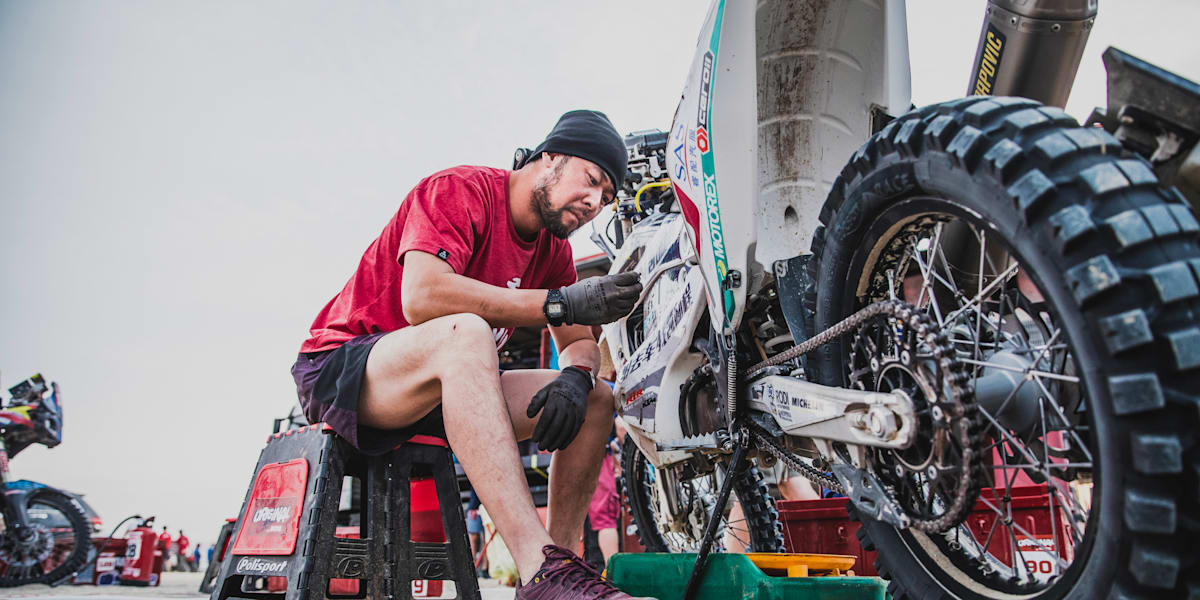 Regardez Discover Dakar S2 E3: devenir un héros - Dakar