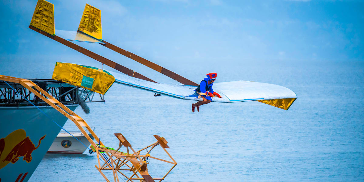 Red Bull Flugtag S3 E4: Top 10 human-powered flights