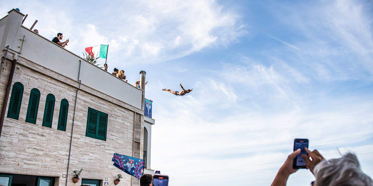 Red Bull Cliff Diving 2021: Puglia gallery day one