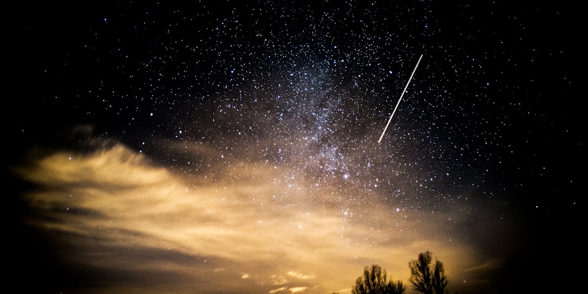 Perseidy: jak, gdzie i kiedy oglądać spadające gwiazdy?