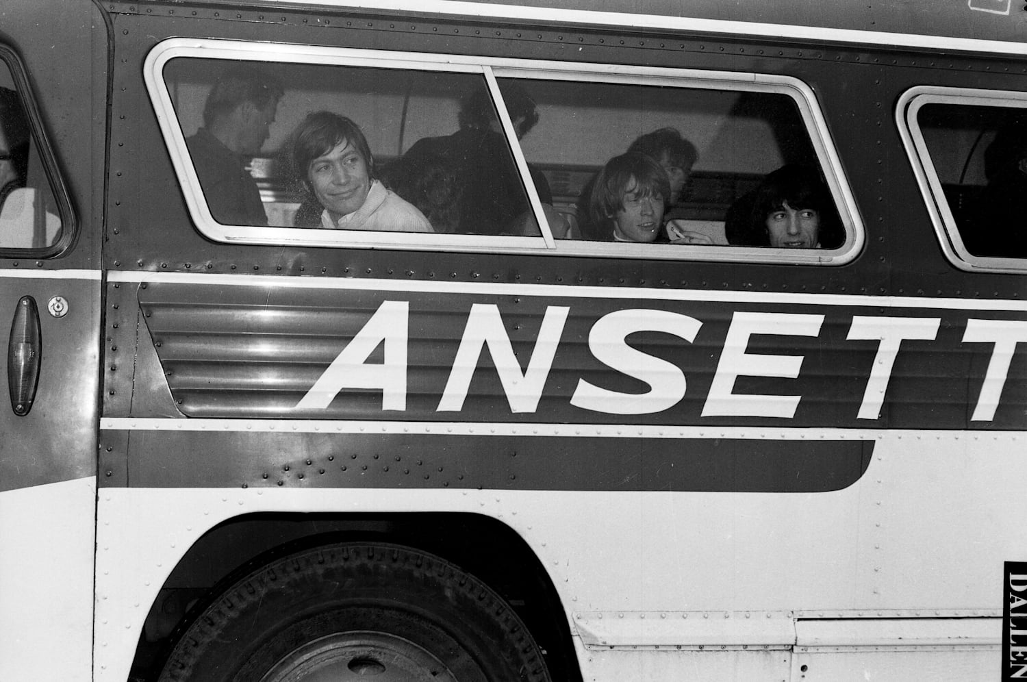 Fotos de las estrellas del rock de gira en su autobús